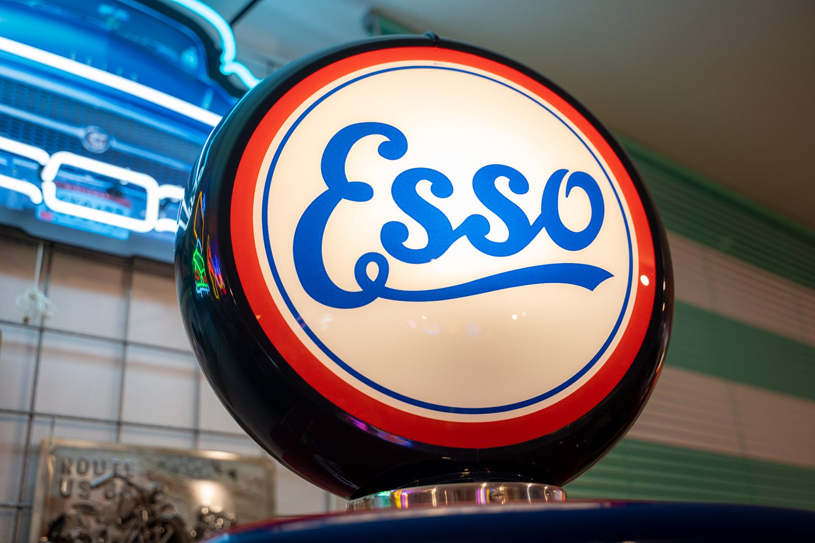 Pompa di Benzina Esso