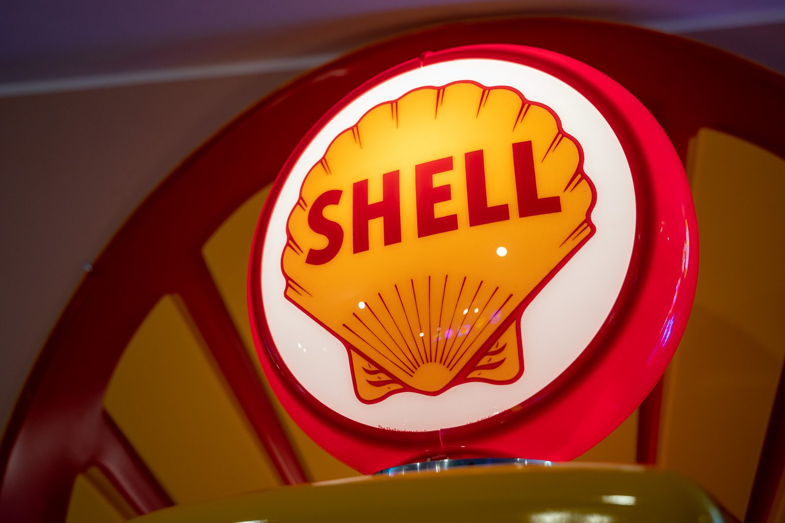 Pompa di Benzina Shell